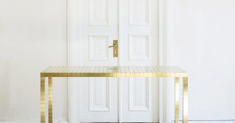 Turning Into Gold console by Rooms on Kolhoze.fr collectible design