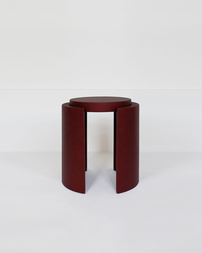 Bold leather side table - Kolkhoze